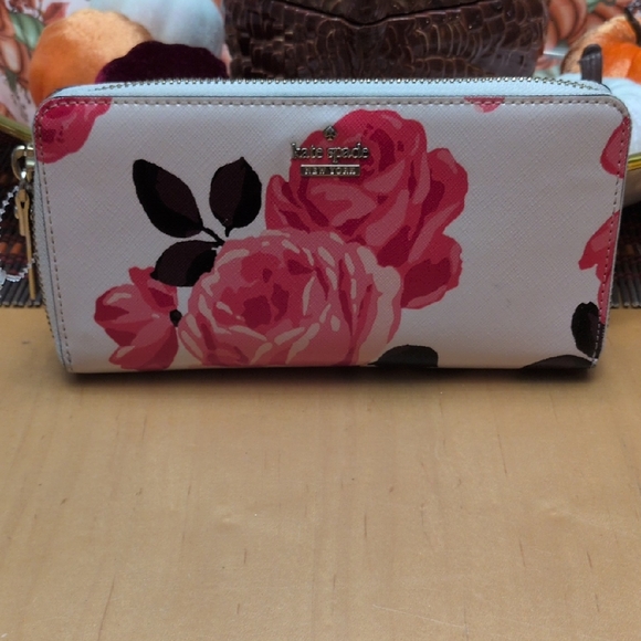 kate spade | Bags | Kate Spade Rose Print Storybook Wallet | Poshmark